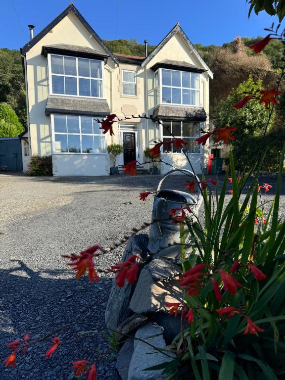 Glannant - 5 Bed & 4 Bathroom - Fairbourne, Barmouth, Mawddach Estuary ...