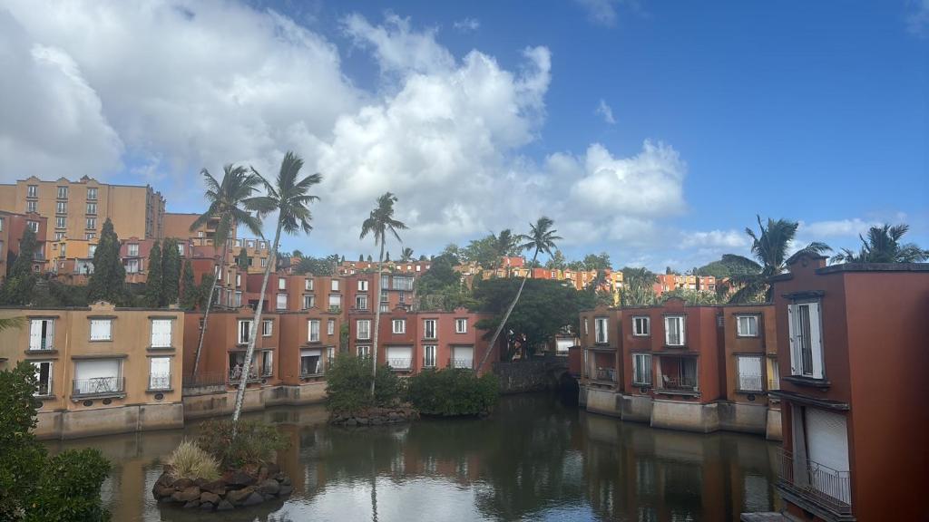 Villa in Baie du Tombeau, Terre Rouge (updated prices 2026)