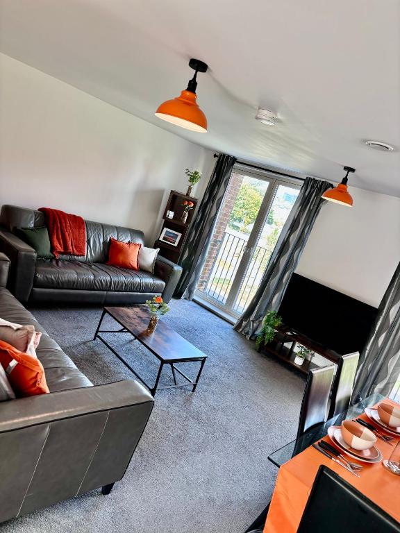 Radiant Homes Central Glasgow 2 Bedrooms 2 Bathrooms Free Parking ...