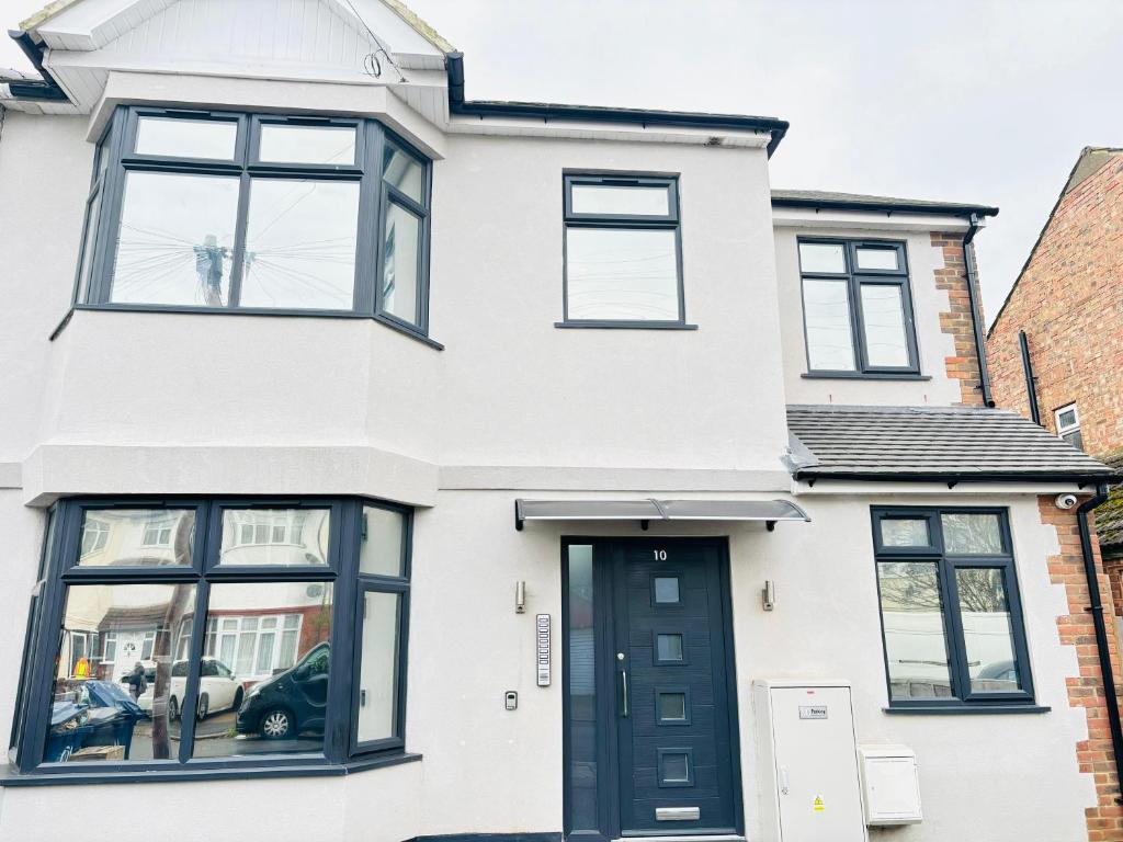 Southall Edge Inn, Southall (updated prices 2026)