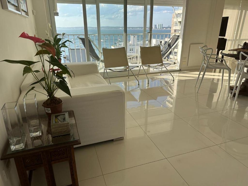 Edificio Kennedy, Punta del Este (updated prices 2025)