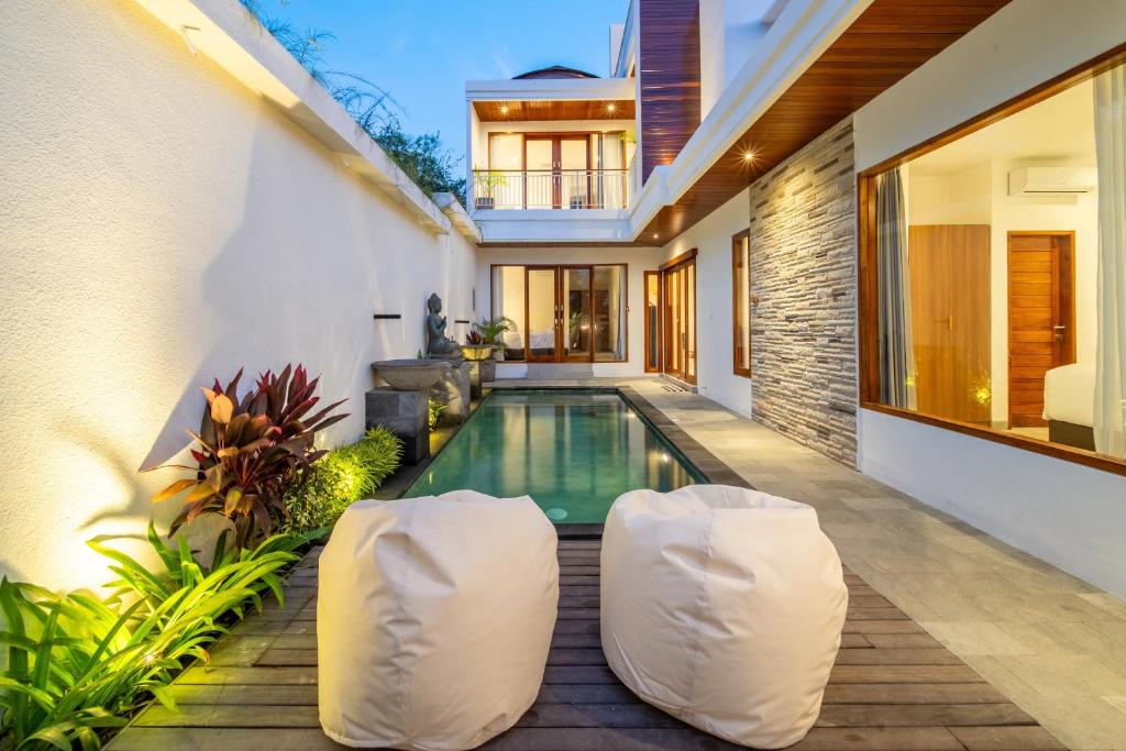 Uluwatu Villa Carina Bali - 4 Bedrooms with ensuites, Rooftop Sunset ...
