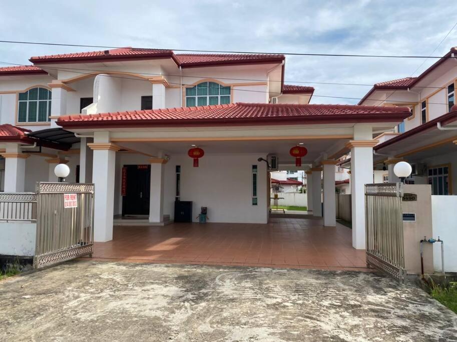 Homezstay Swallow Airport Miri, Miri (updated prices 2025)