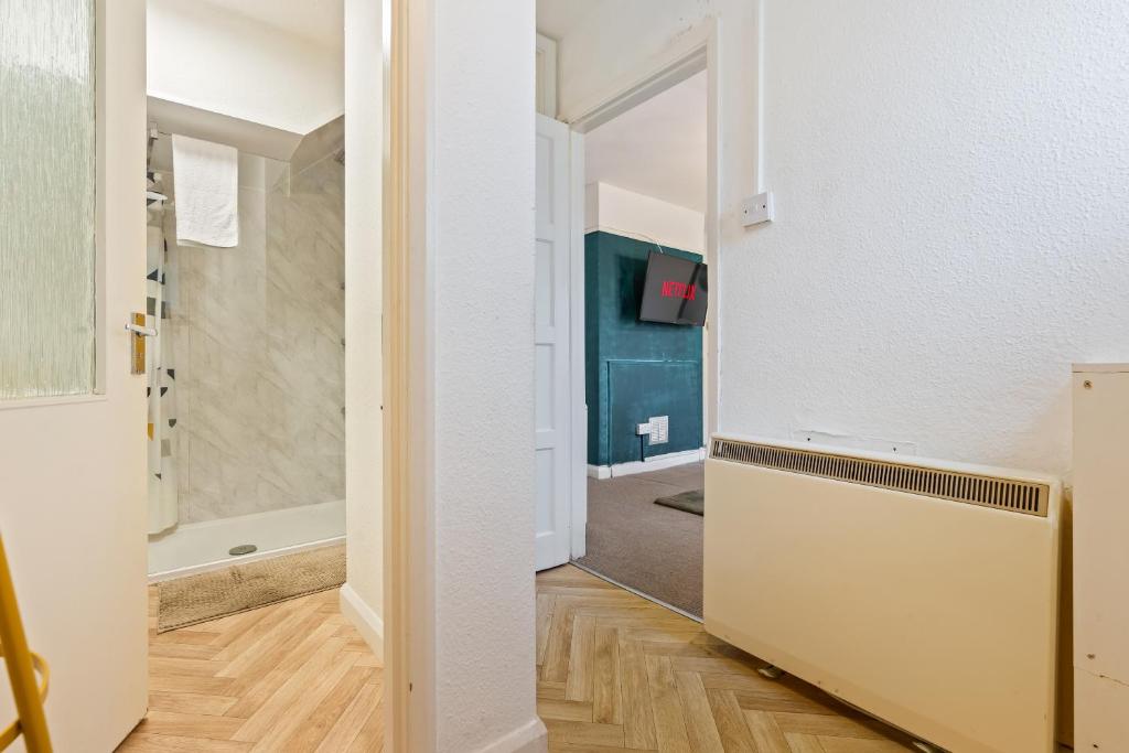 2-Bed Ground Floor Flat Chelmsford Prime Location, Chelmsford (updated ...