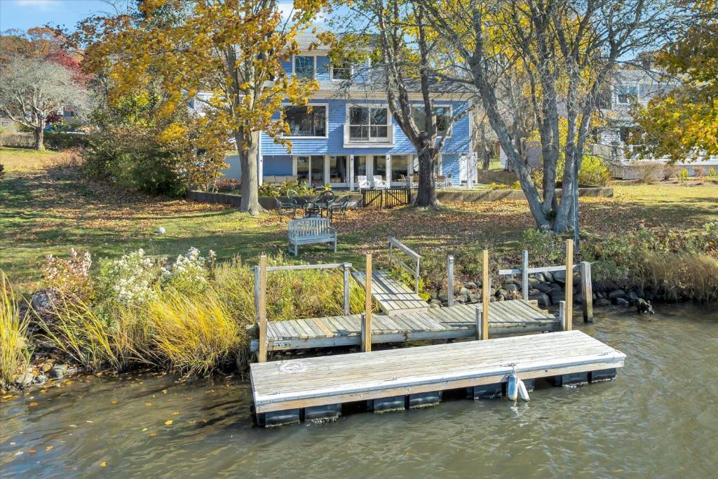 The Madeline - Waterfront Stay with Dock & Fire Pit, Falmouth (updated ...