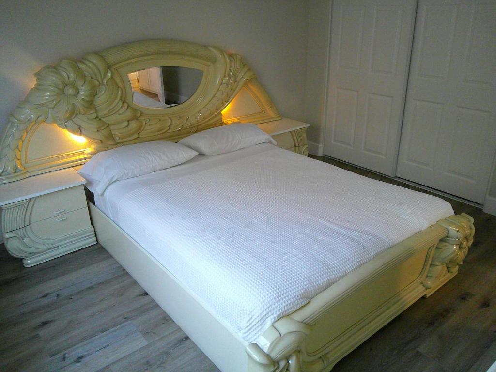 Ventura-Hueneme Beach House, Pax Romana Room, Port Hueneme (updated prices 2025)