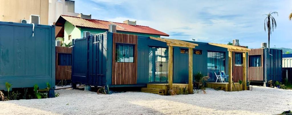 kitnet container preço acessivel para verão em Bombinhas 400 mt da ...