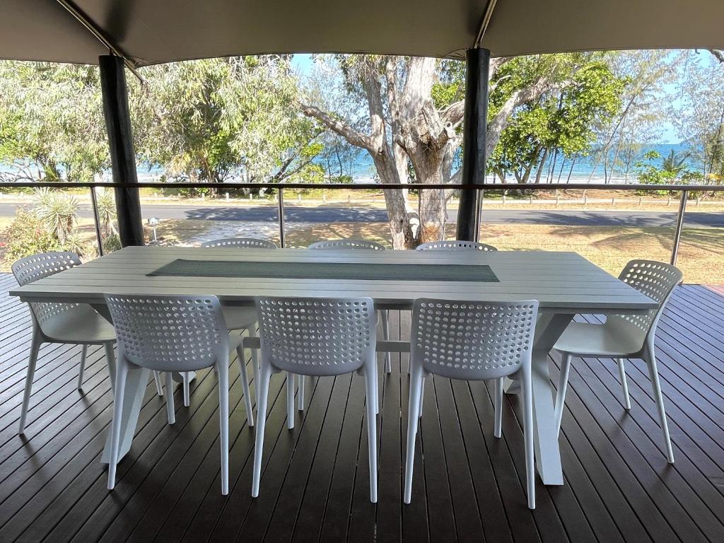 Sully's Beach House, South Mission Beach (updated prices 2026)