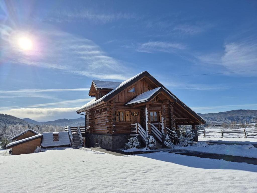 Log home Mountain Mama, Равна-Гора (актуальные цены 2025 года)