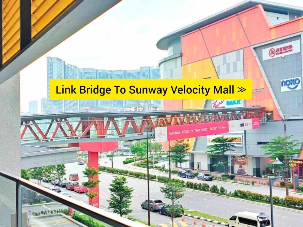 KL Sunway Velocity Two - Link Bridge to Velocity Mall & MRT - Spacious ...