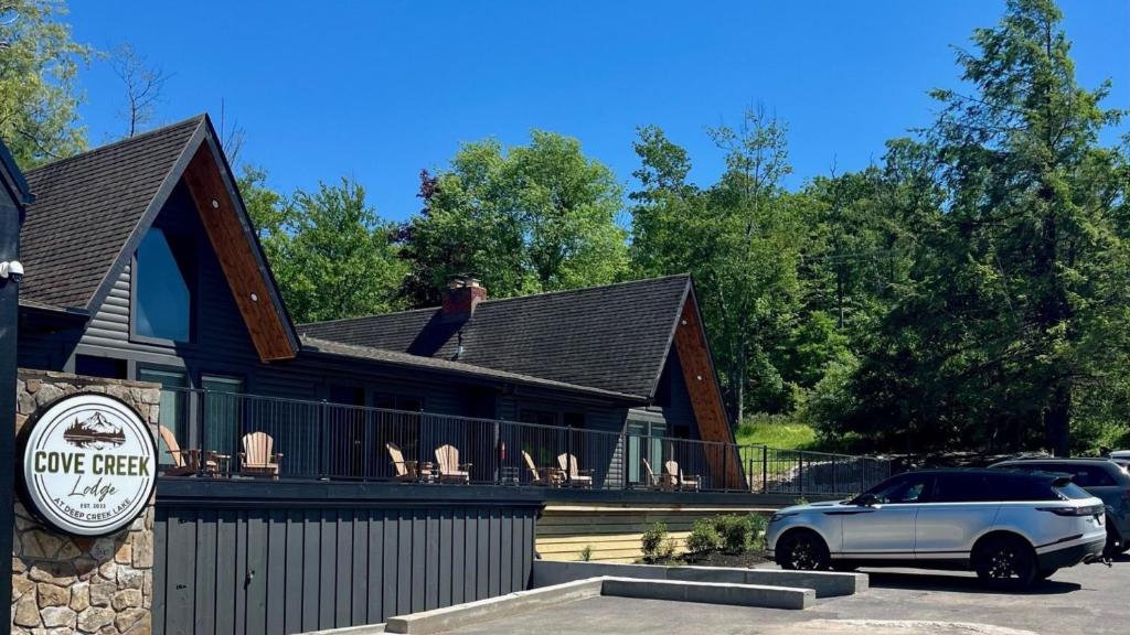 Cove Creek Lodge 208 Accessible Double Queen Room ADA, Oakland (updated ...