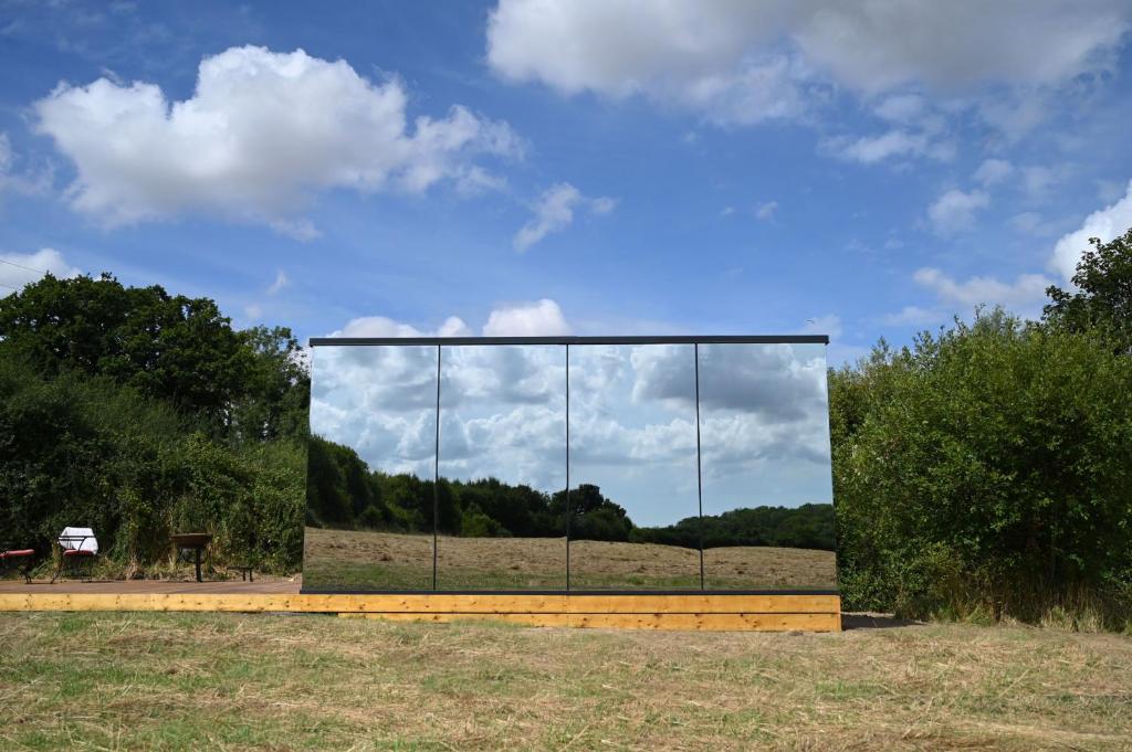 Mirror Houses Pound Farm - Meadow OOD, Saxmundham (updated prices 2025)