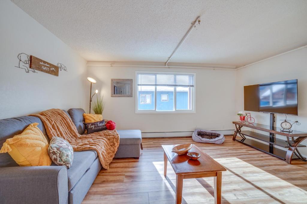 Anchorage Apartment Rental w/ Mountain Views!, Anchorage (updated ...