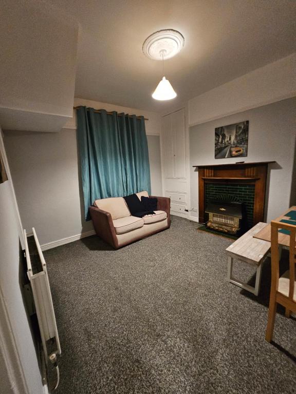 Darlington DL3 x Serviced Accomodation x Emergency Accomodation x Temporary Accomodation x x DM ...