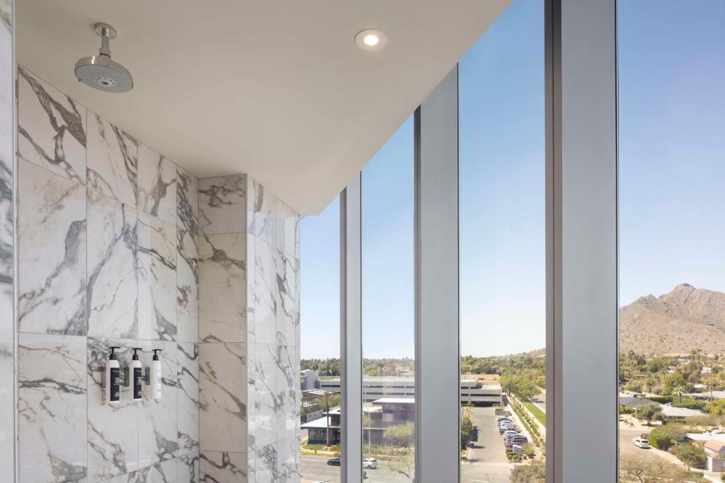 Caesars Republic Scottsdale, a Hilton Hotel, Scottsdale (updated prices ...