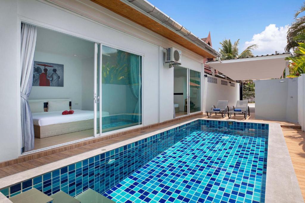 Tropical Relax and Fun - Modern 3BR Pool Villa Lancelot in Rawai, Ban ...