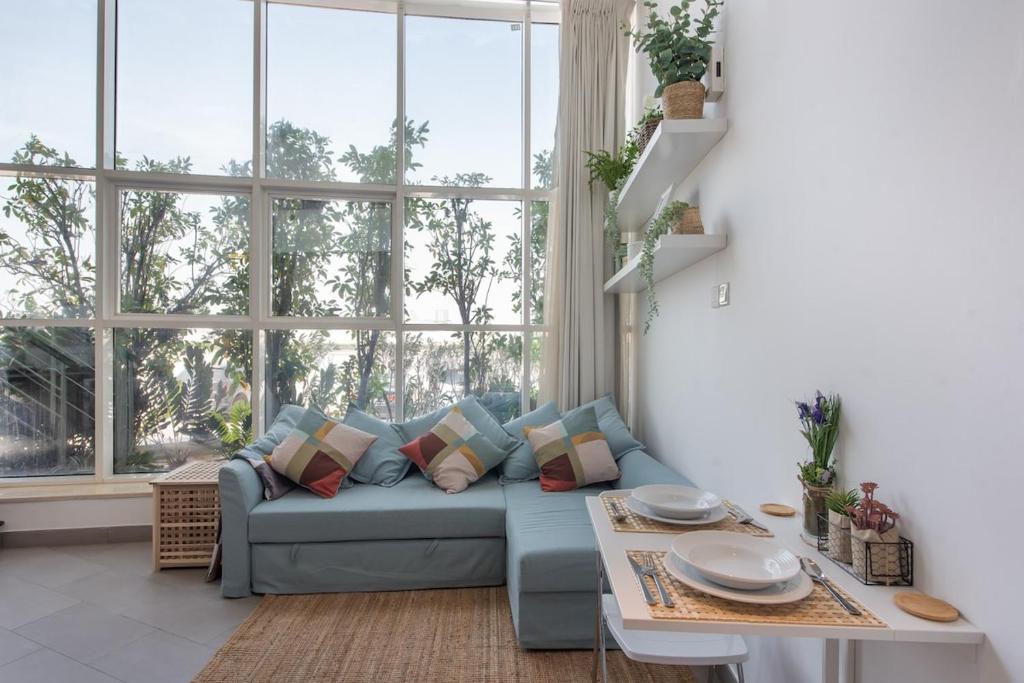 Stylish Loft-style Apartment Perfect for 4 at The Bridge in Sports City ...