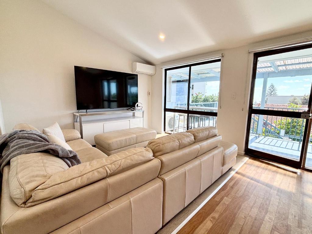 Coastal Ocean Views & Breezes, Perth (updated prices 2026)