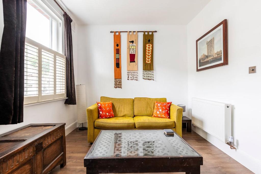 Charming Golborne Escape, London (updated prices 2025)