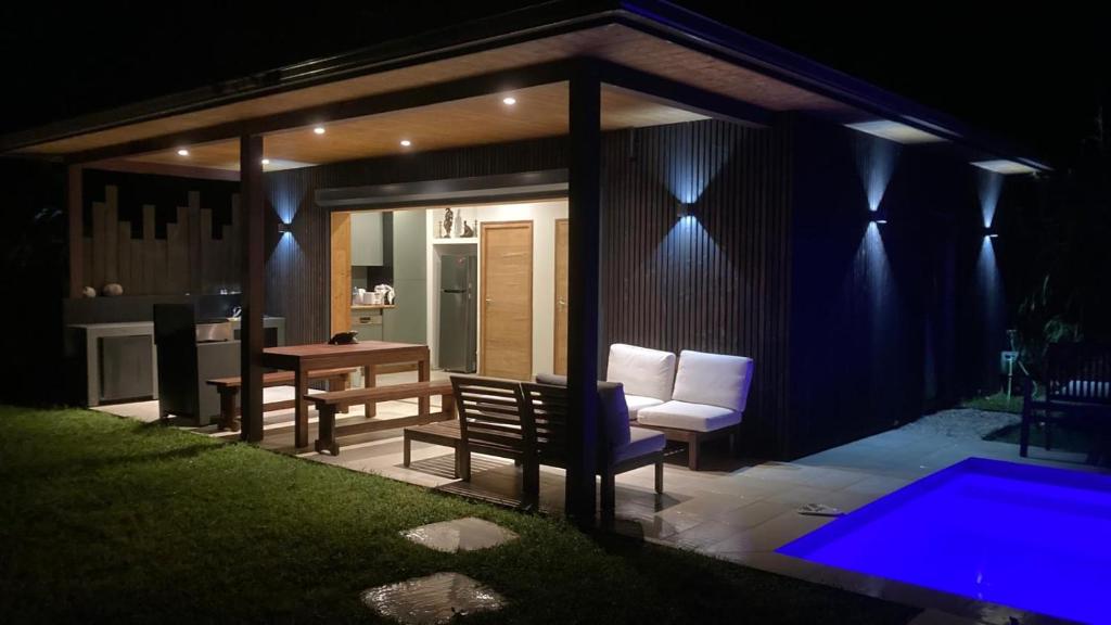 Les Hauteurs de Citronnelles, Case-Pilote (aktualisierte Preise für 2025)