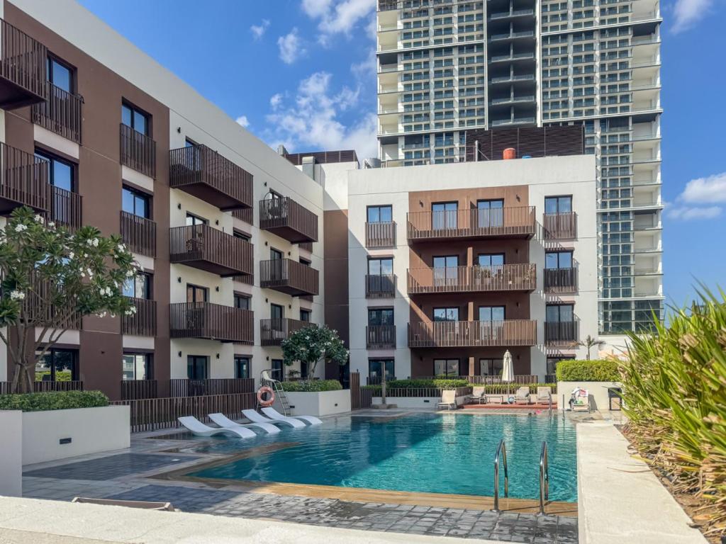 Stylish Eaton Place Studio in JVC, Dubai (updated prices 2025)