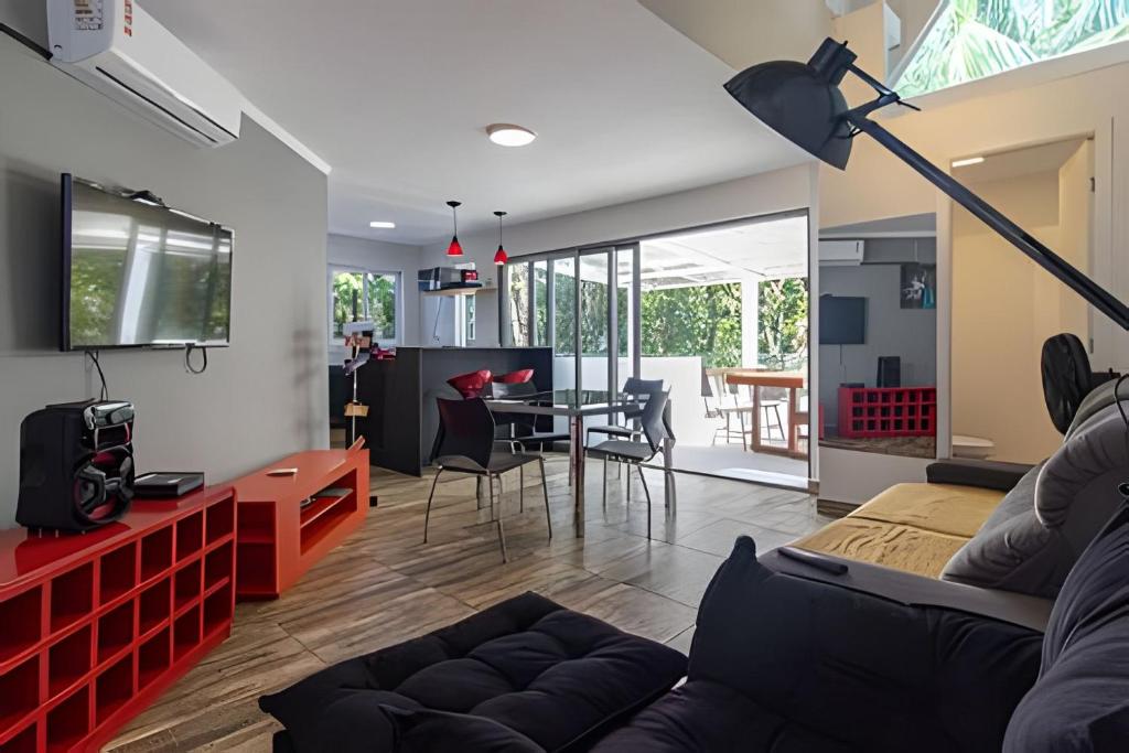 Capri · Casa com vista para o bosque !, Bertioga (updated prices 2025)