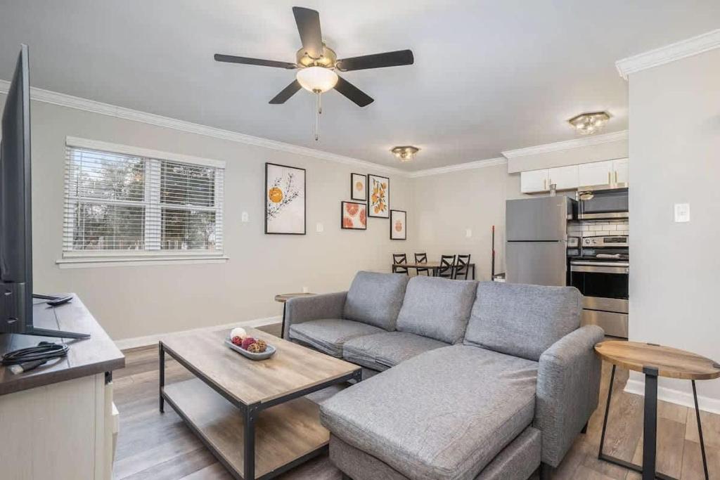 OV Mosaic Turtle Suite, North Camellia Acres (updated prices 2025)