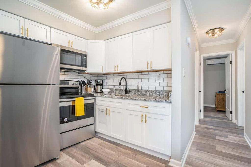 OV Mosaic Shark Suite, North Camellia Acres (updated prices 2025)