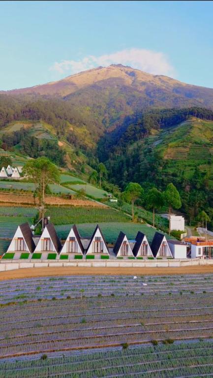 Dcahhya Family Cabin Villa The Sunrise View, Magelang (updated prices 2026)