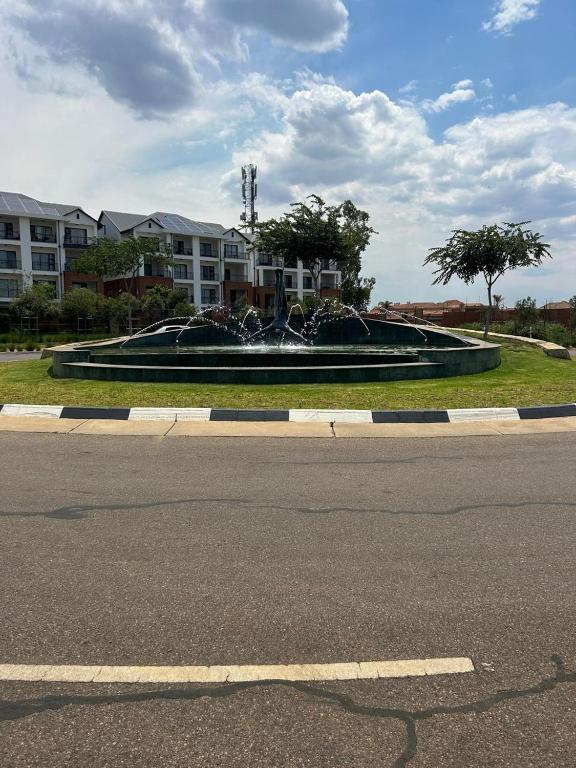The Blyde Crystal Lagoon - 3 Bedrooms with Lagoon Views, Pretoria ...