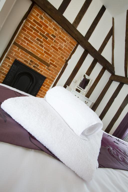 The Harvard Inn, Stock (updated prices 2025)