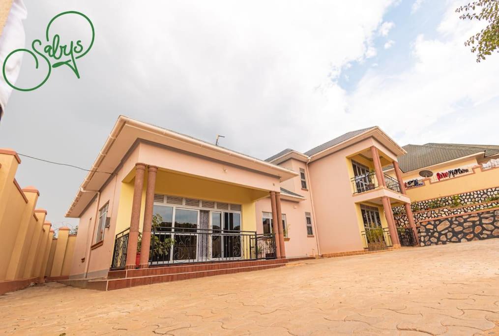 Salys Town House Peaceful luxury stays, Mbarara (updated prices 2024)