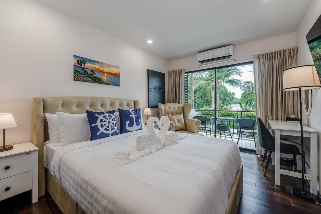 C201 Neatest Apartment The title 50m to beach and shops, Strand Rawai ...