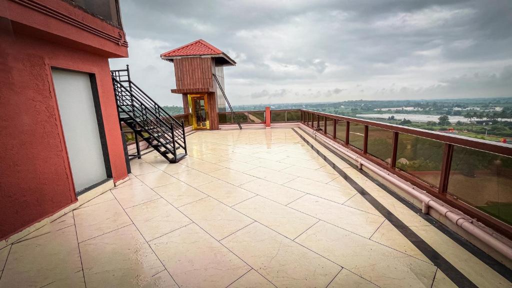 Regenta Bharti Amusement & Adventure Resort Pune, Urulikanchan, Pune ...