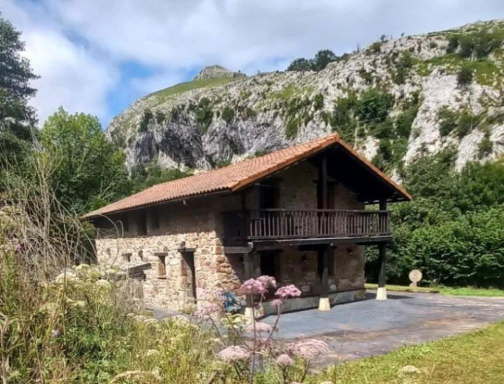 Finca La Niña en Valles Pasiegos, Merilla (updated prices 2026)