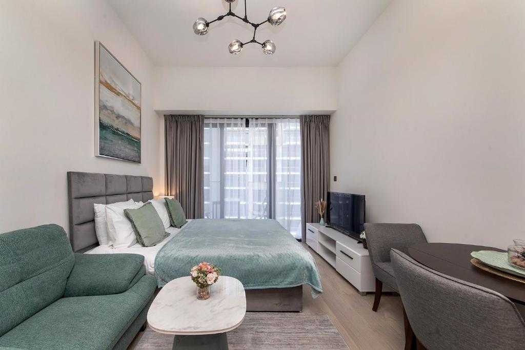 Stylish studio on the Azizi Riviera, Dubai (updated prices 2025)