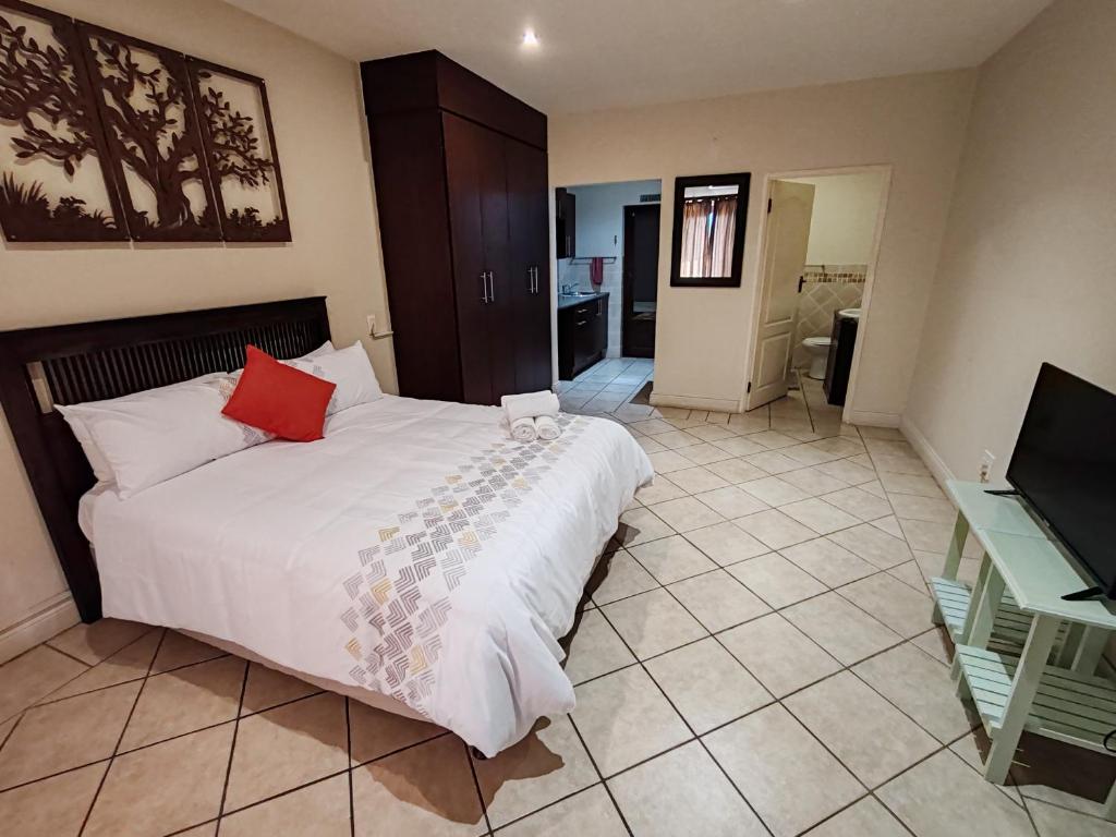 Ocean View Villas F10, Port Edward (updated prices 2026)