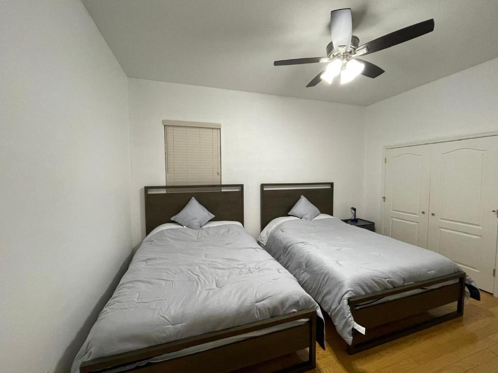 Marbella's Paradise, Apollo Beach (updated prices 2025)