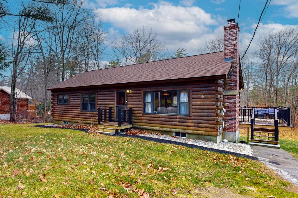 Loon Lodge on Locke Lake, Center Barnstead (updated prices 2026)