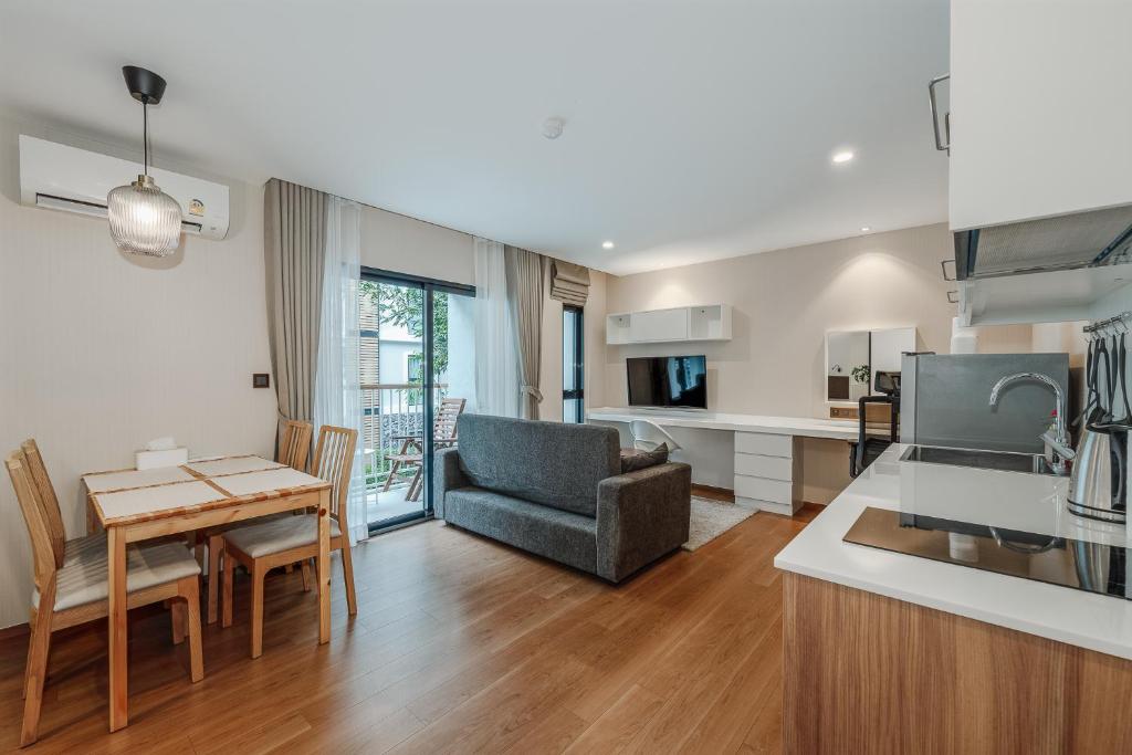 C156 The title Rawai 50m Main Beach Road, Strand Rawai (aktualisierte ...