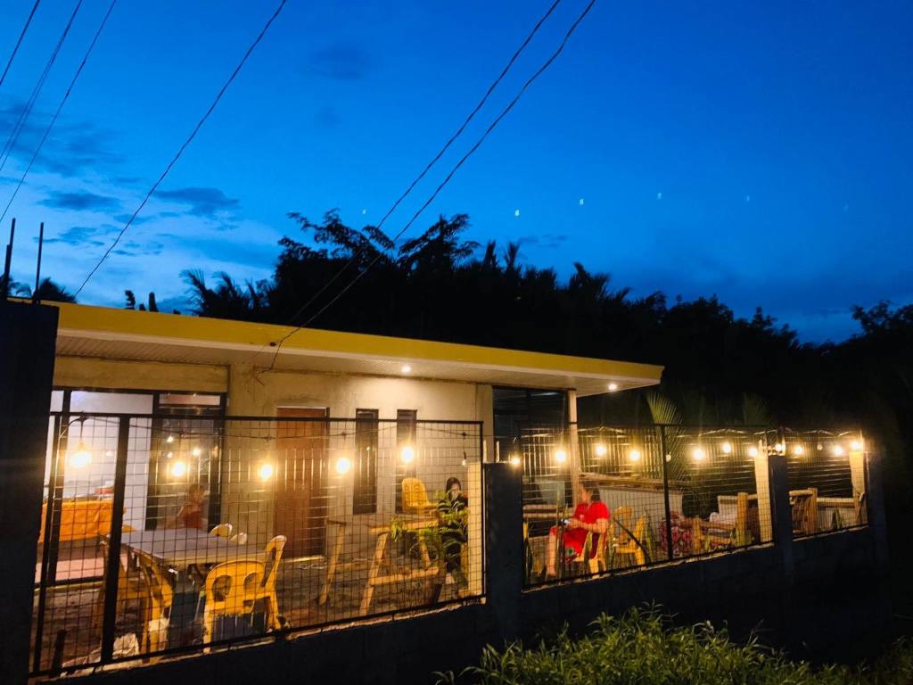 ZEEK'S Cabin 1, Cagwait (updated prices 2025)