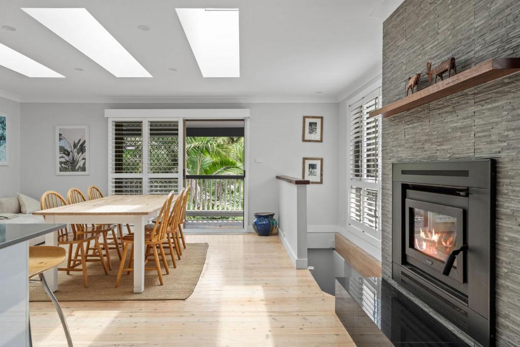 Palm Paradise Near the Beach, Avoca Beach (updated prices 2025)