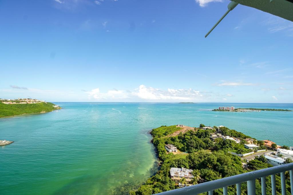 High Rise Beachfront condo With Panoramic Views, Fajardo (precios ...
