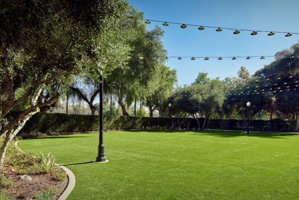 Sheraton Fairplex Suites & Conference Center, Pomona (updated prices 2025)