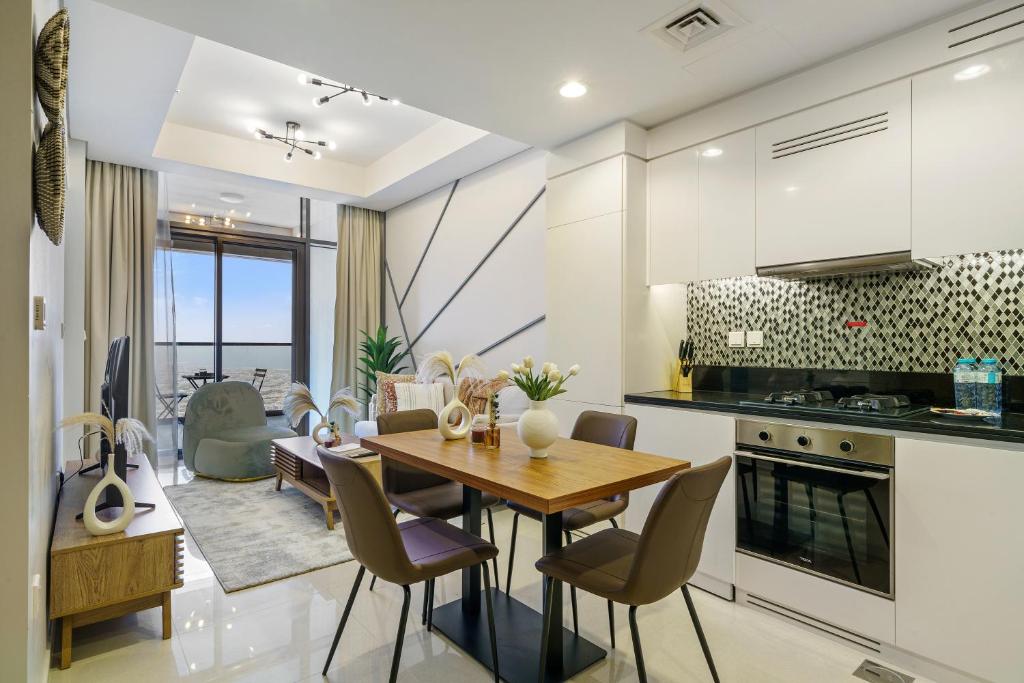 52nd Floor 2br In Aykon City Huge Layout, Dubai (updated prices 2025)