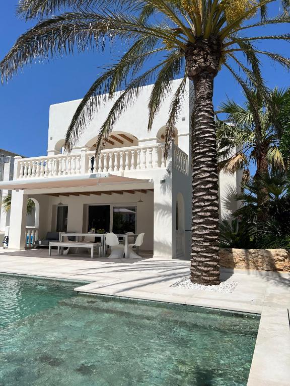 Moderne Villa mit Pool, San Jose de sa Talaia (updated prices 2025)