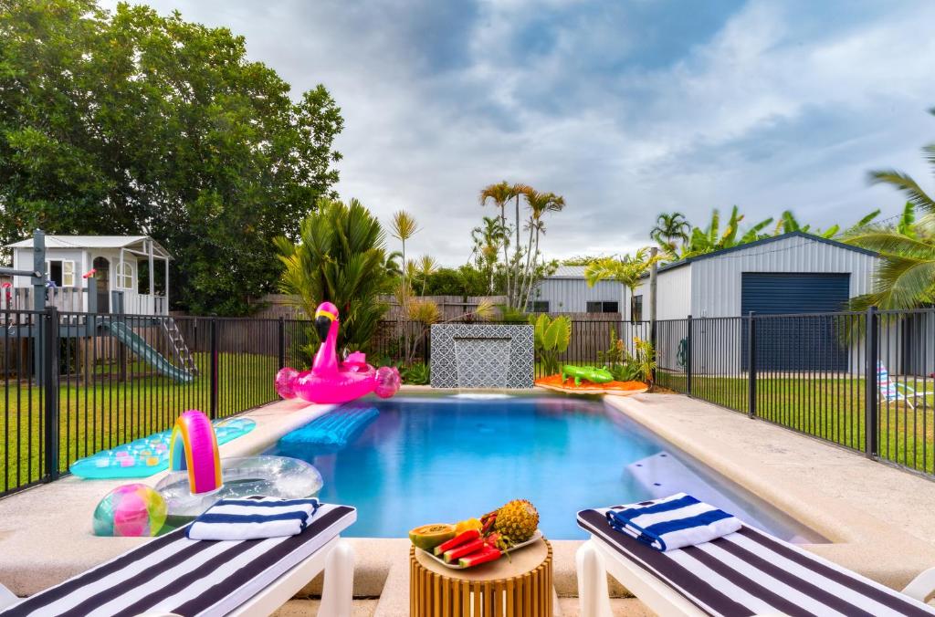 Trinity Oasis Luxury Home Trinity Beach, Trinity Beach (updated prices ...