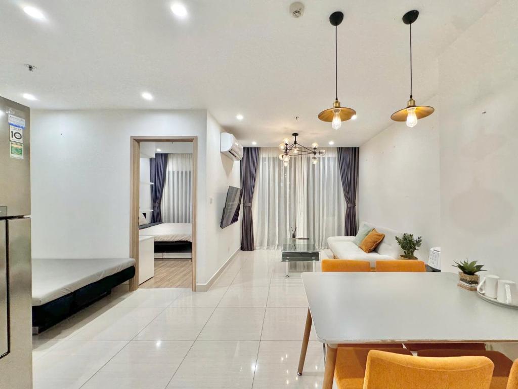 Emma House 5 - Rainbow 1BR Vinhomes Grand Park Q9, Gò Công (updated ...