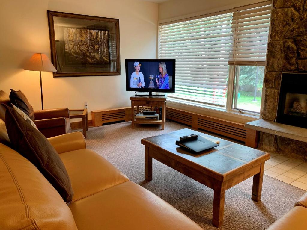 Riva Ridge 700 One Bedroom Premier Location Vail Village, Vail ...