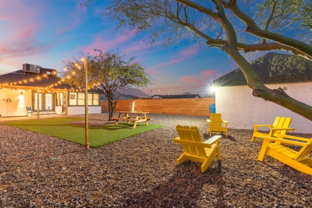 Charming Cottage - Storybook Style - Near Downtown Phoenix!, Phoenix ...